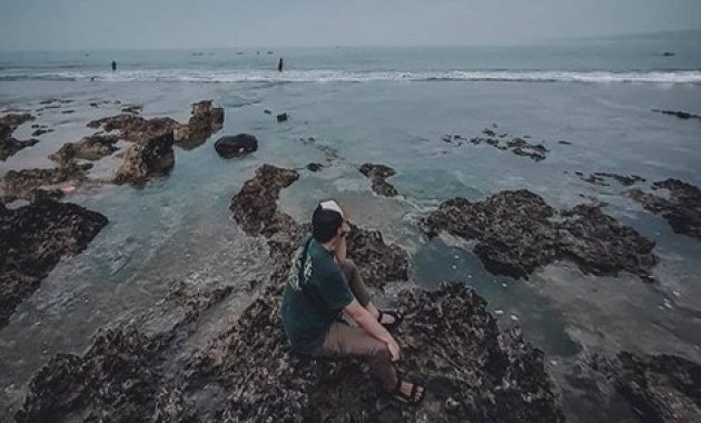 10 Foto Pantai Rancabuaya Garut, Harga Tiket Masuk Jalur Menuju Lokasi ...